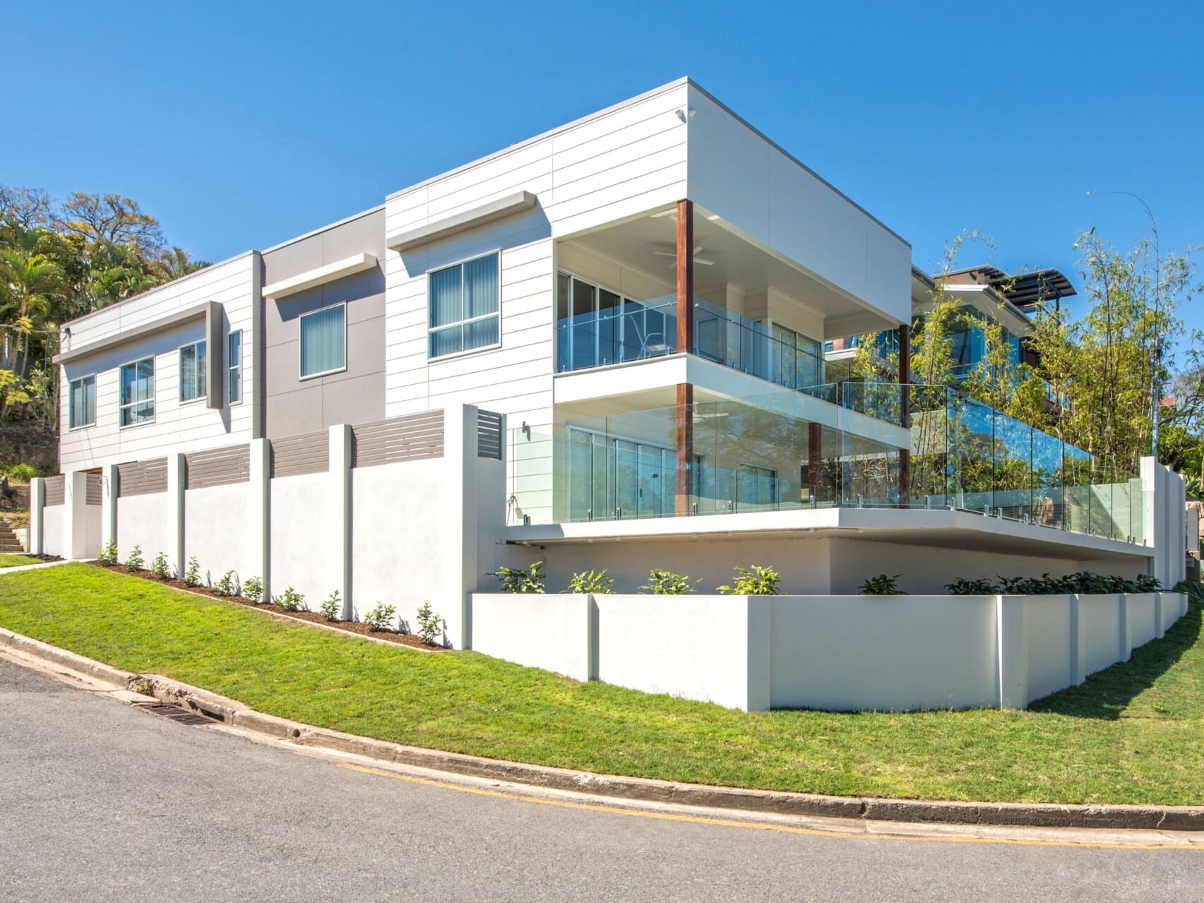 Integrate Retaining Walls In Boundary Fences | ModularWalls