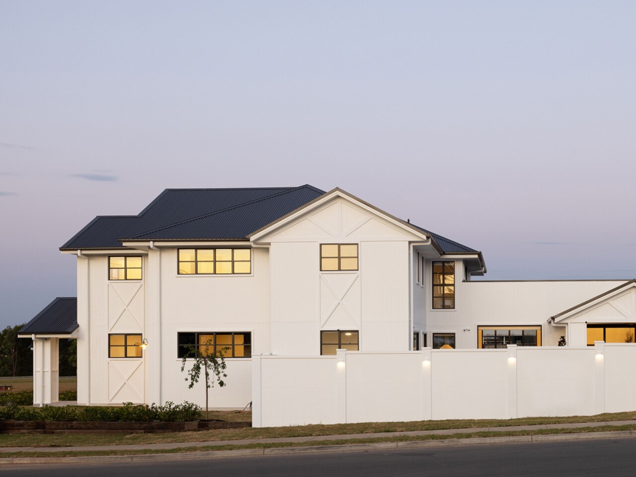 10 Striking & Creative Boundary Wall Ideas | ModularWalls