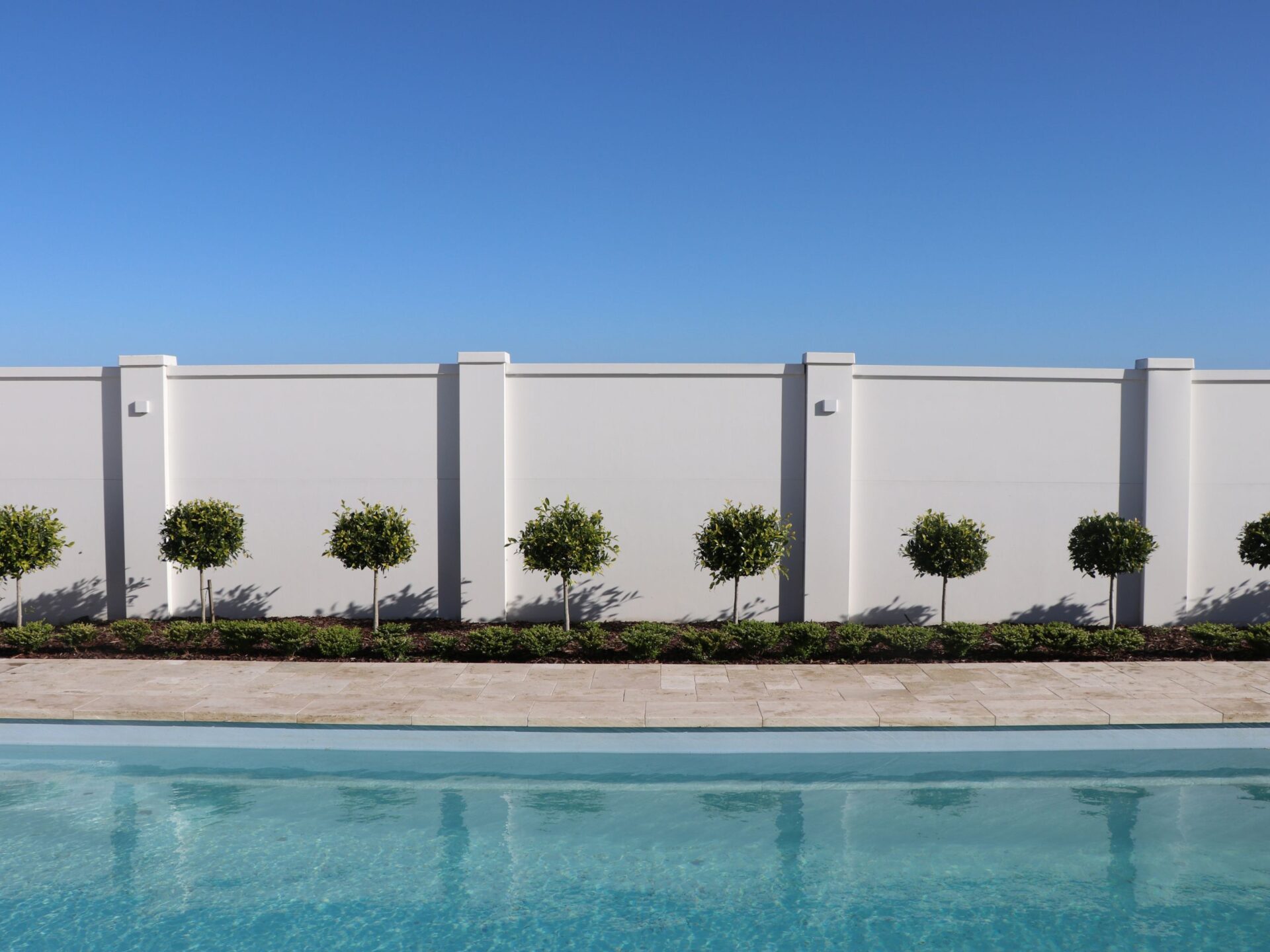 The 8-Step Guide to our DIY Fencing Systems | ModularWalls