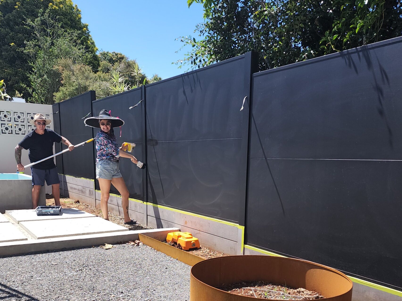The 8-Step Guide to our DIY Fencing Systems | ModularWalls