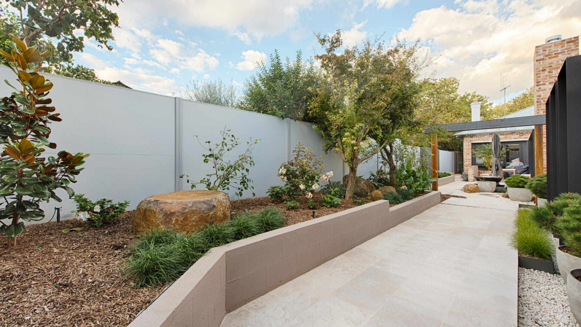Winter-Proofing Your Outdoor Courtyard Area | ModularWalls
