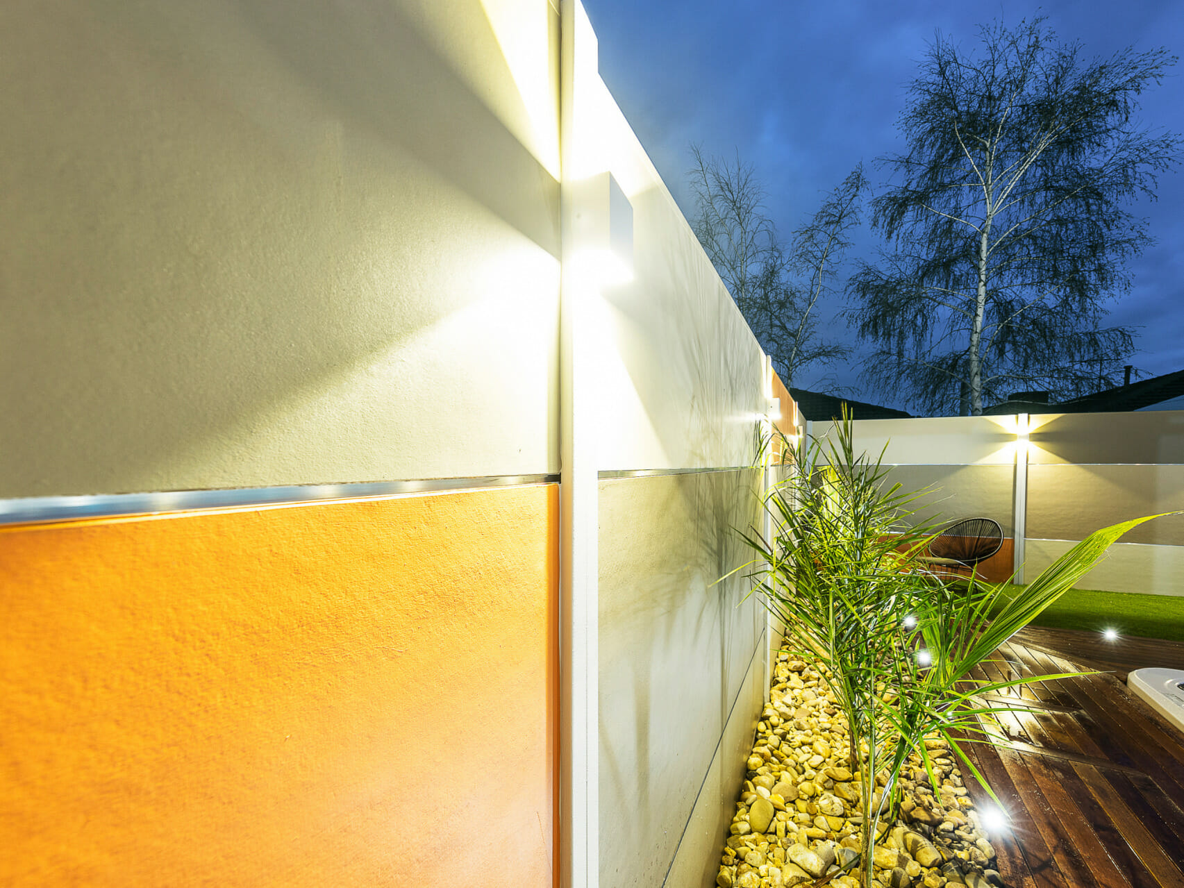 SlimWall® Delivers Striking Pool Fence | ModularWalls