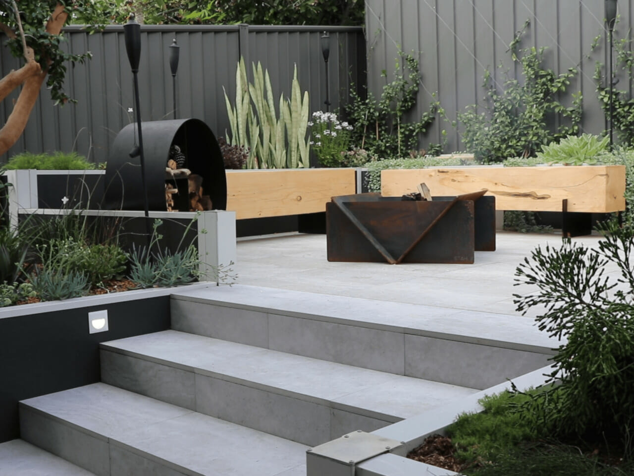 Winter-Proof Your Outdoor Courtyard Area | ModularWalls