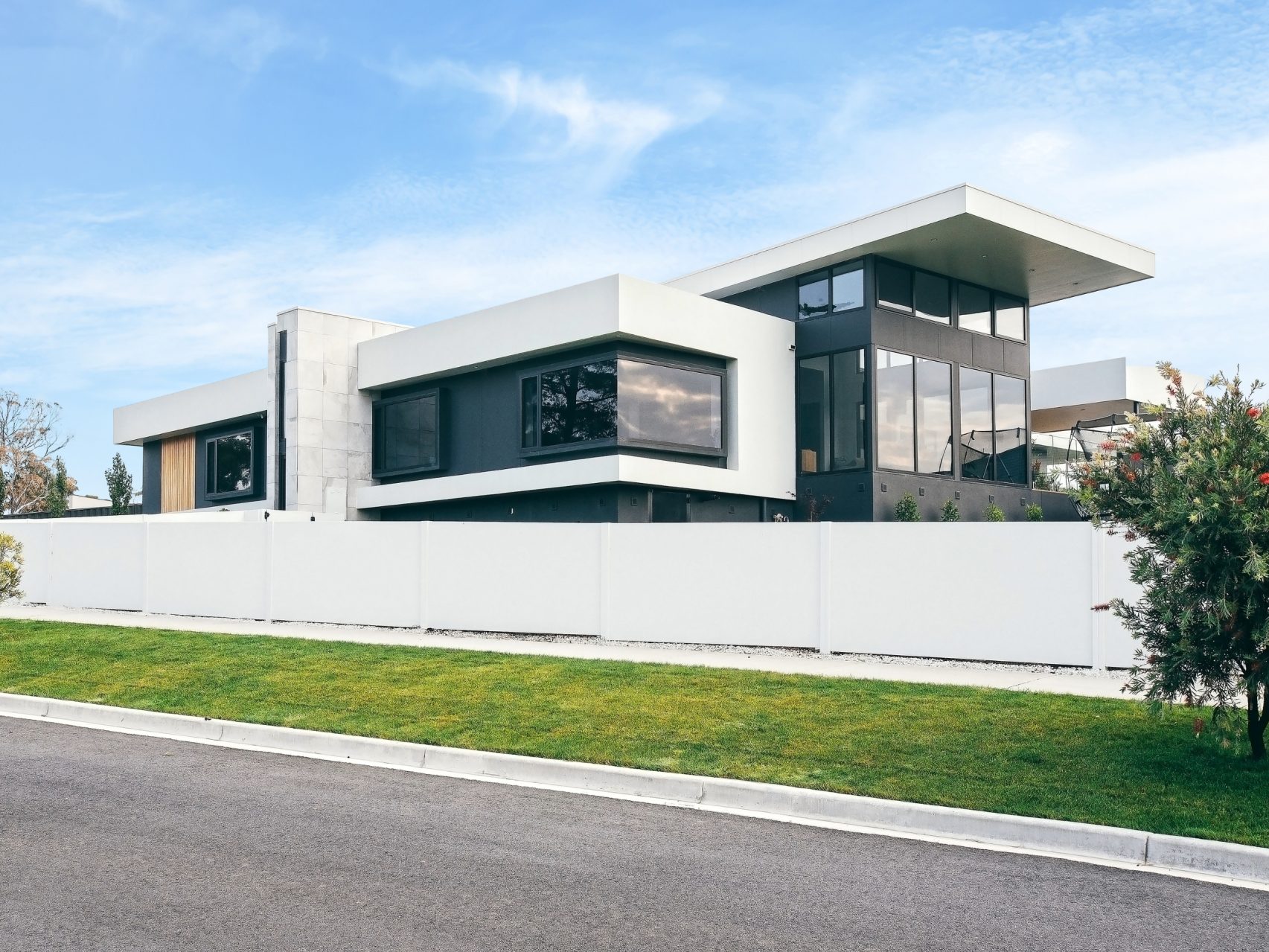 How To Choose A Front Wall For Your Home | ModularWalls