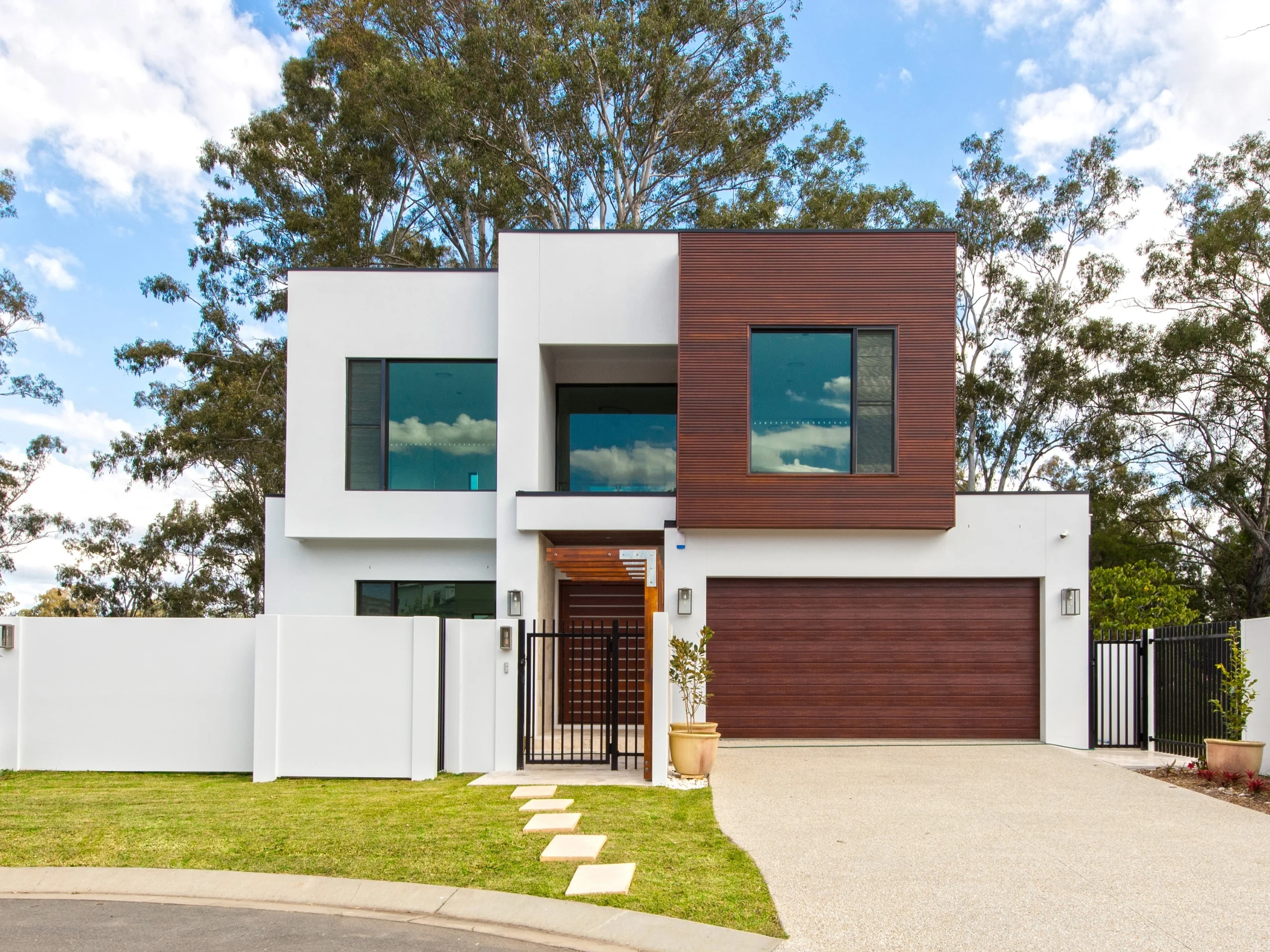 Front Yard Design – Design Trend of the Month | ModularWalls