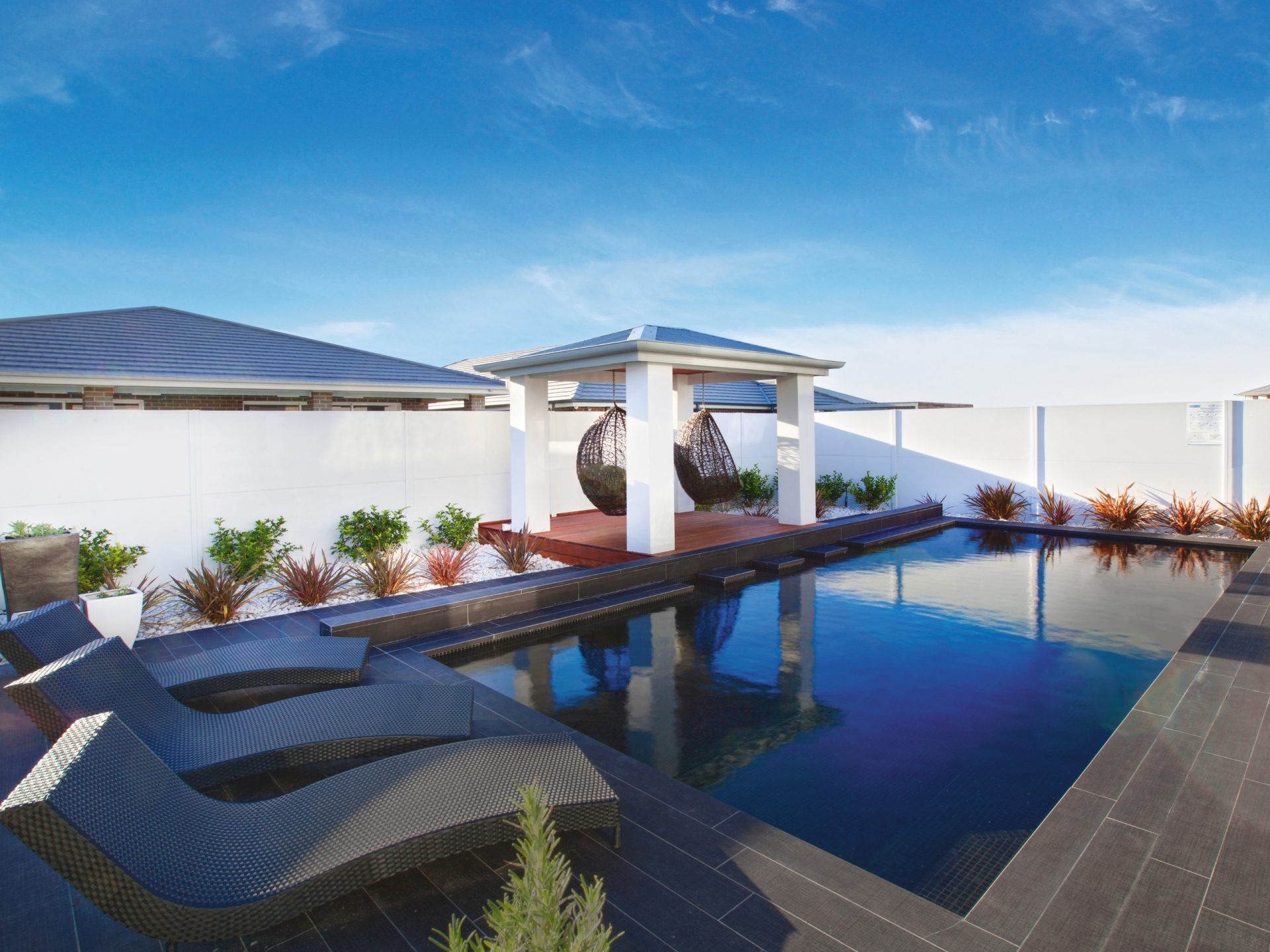 Transform Your Outdoor Pool Area into an Oasis | ModularWalls