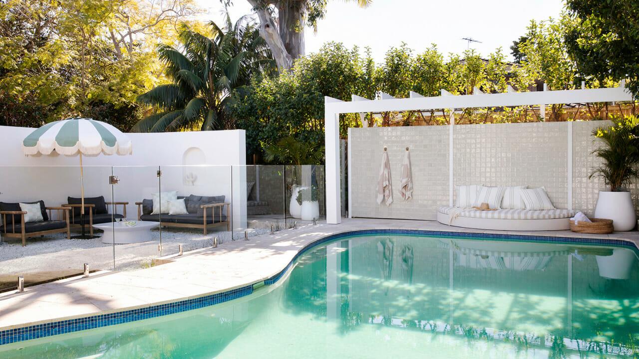 Inspiring Pool & Outdoor Wall Ideas | ModularWalls