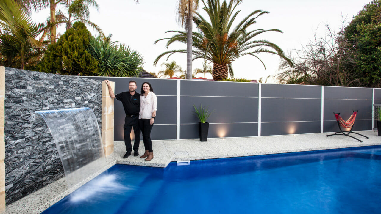 Pool Feature Wall Completes New Pool Design | ModularWalls