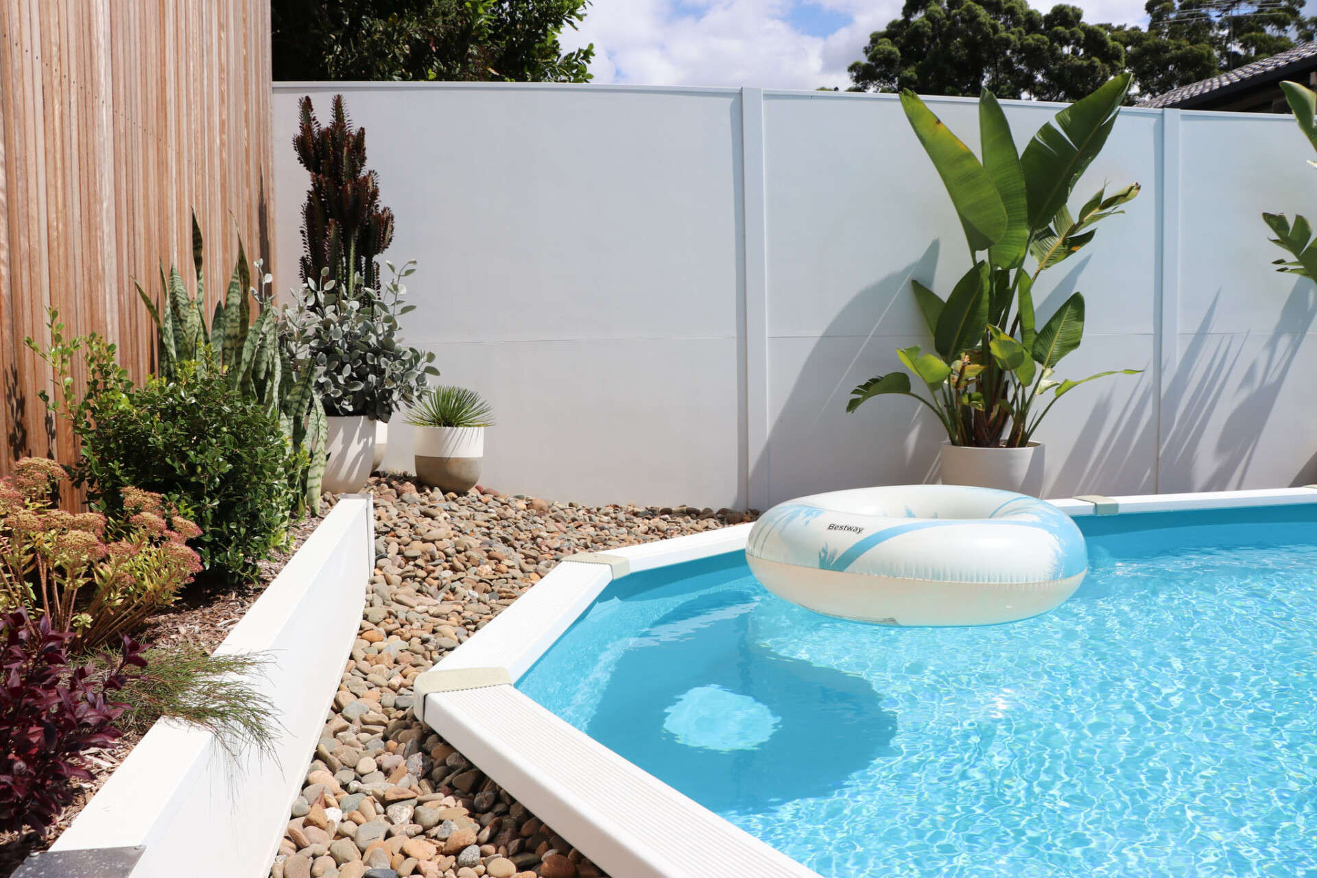 DIY Project: Kate Sparks' Pool Reveal | ModularWalls