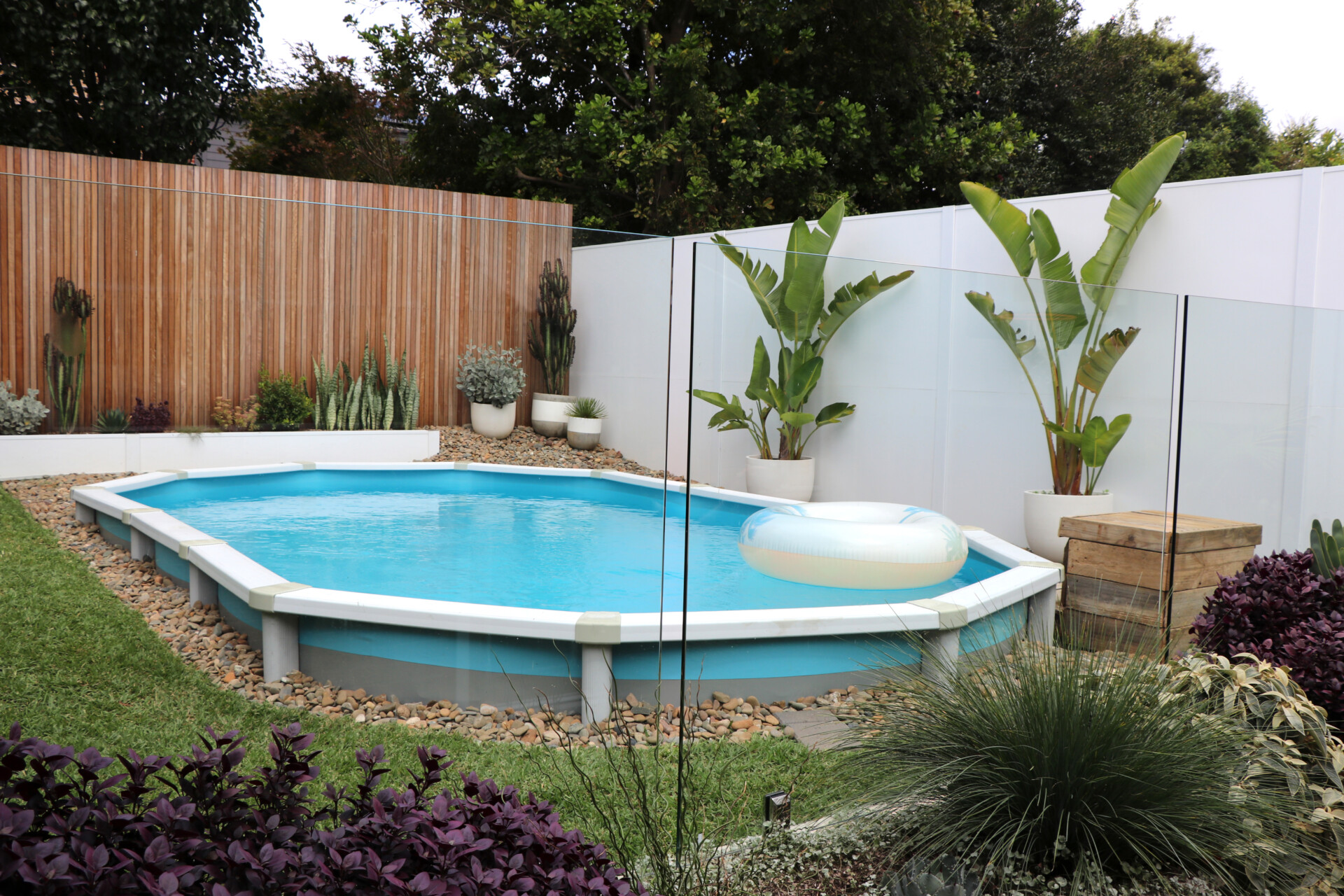 DIY Project: Kate Sparks' Pool Reveal | ModularWalls