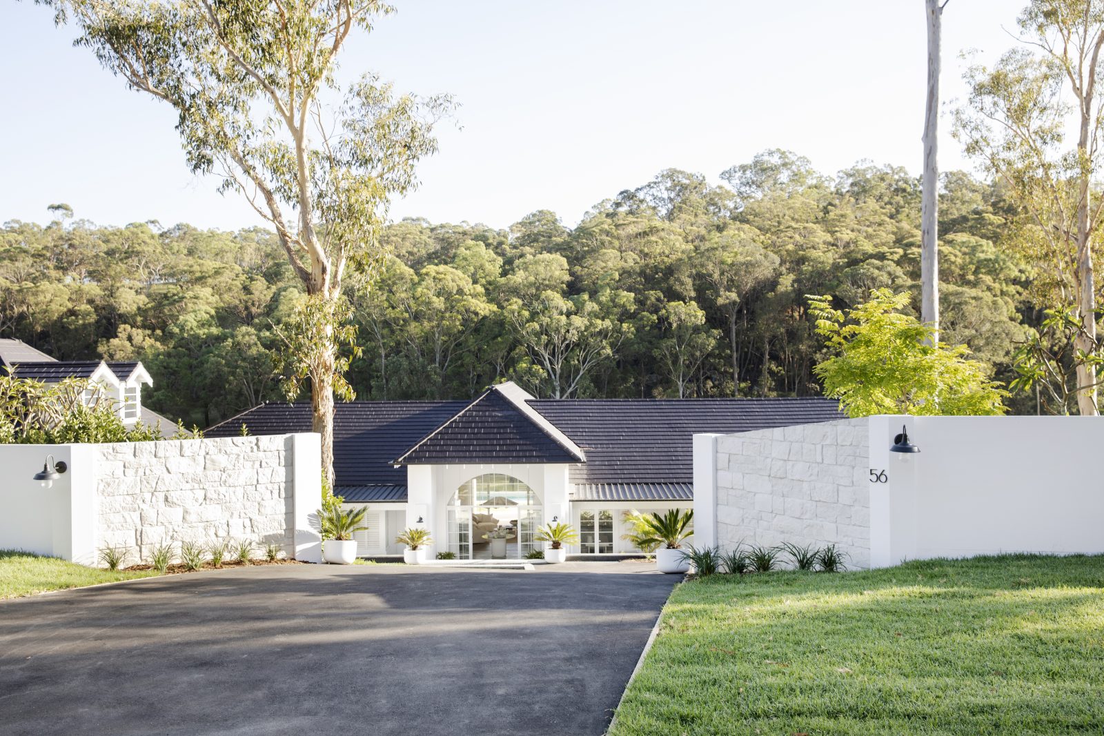 How To Choose A Front Wall For Your Home | ModularWalls