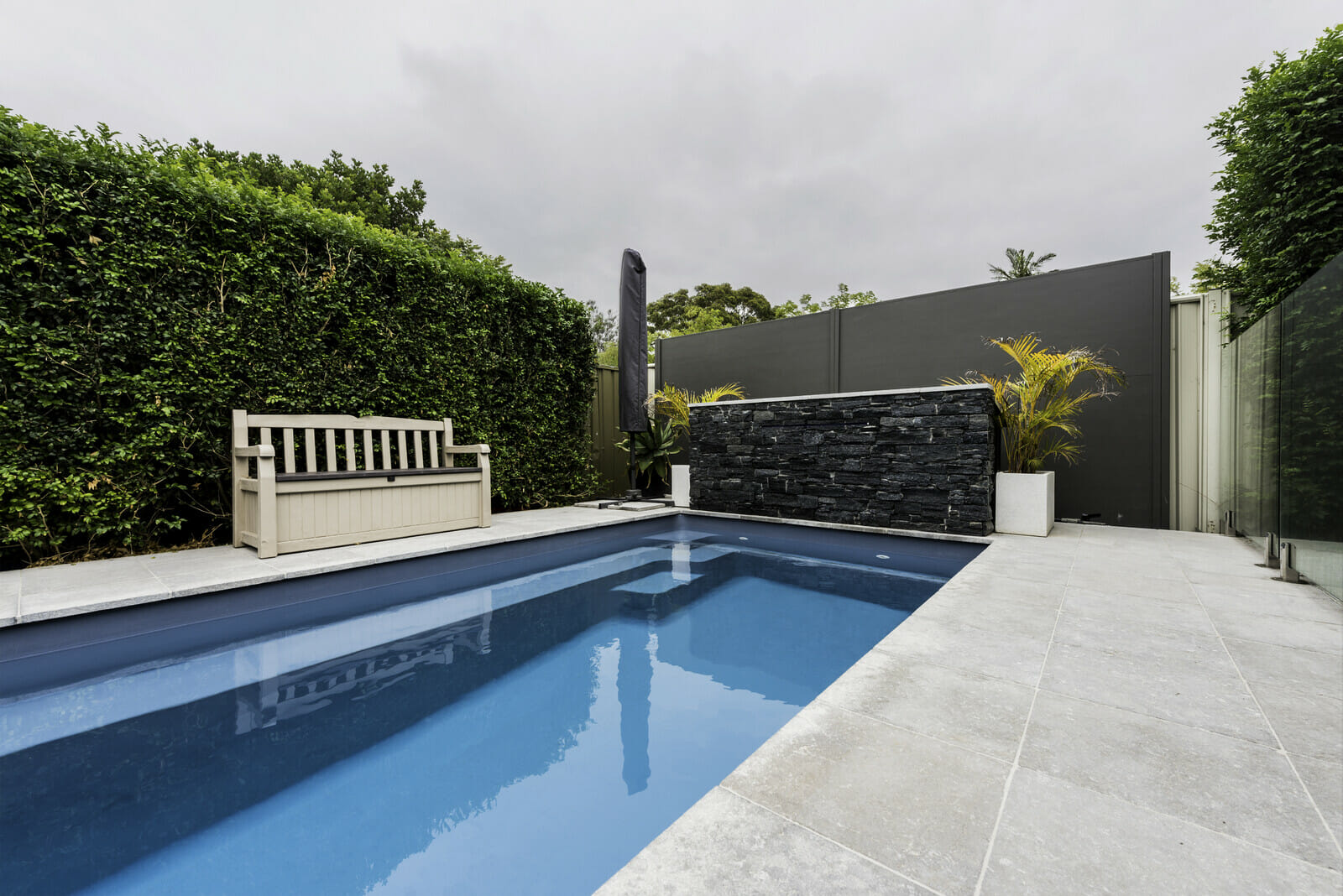 SlimWall Feature Fence For Big Impact | ModularWalls