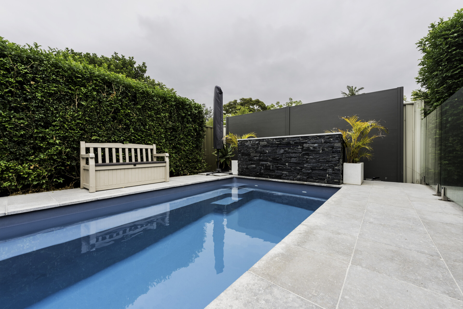 SlimWall Feature Fence For Big Impact | ModularWalls