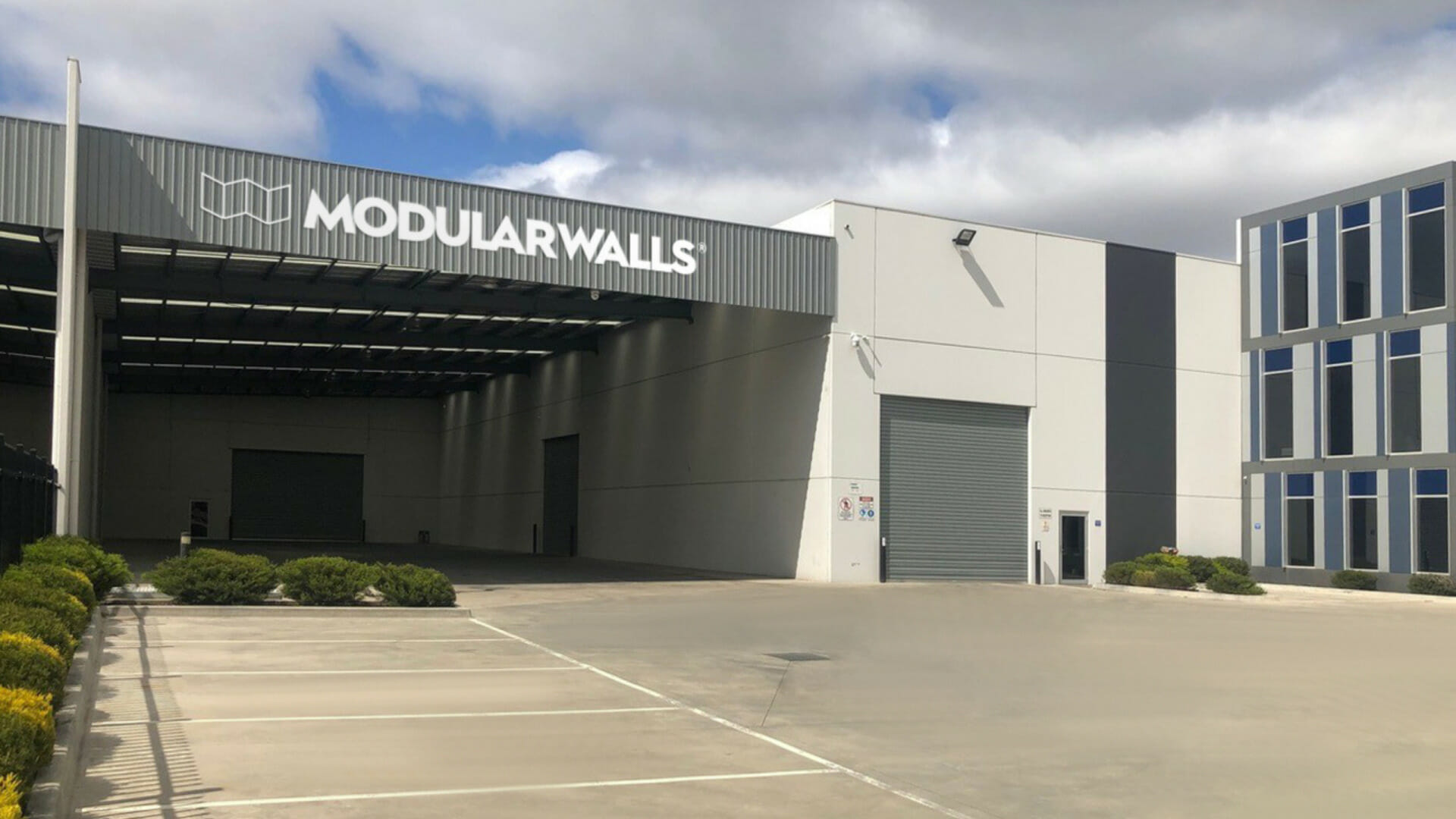 Can I Still Hire Trade During COVID-19? | ModularWalls