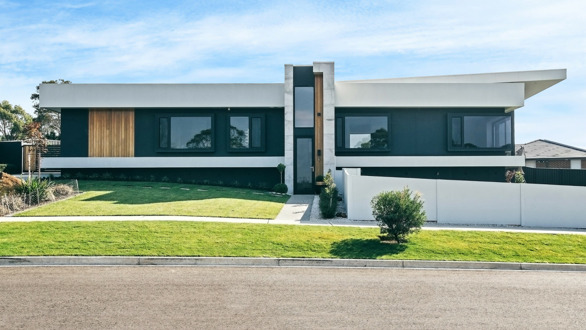 Create the best kids' backyard play area | ModularWalls