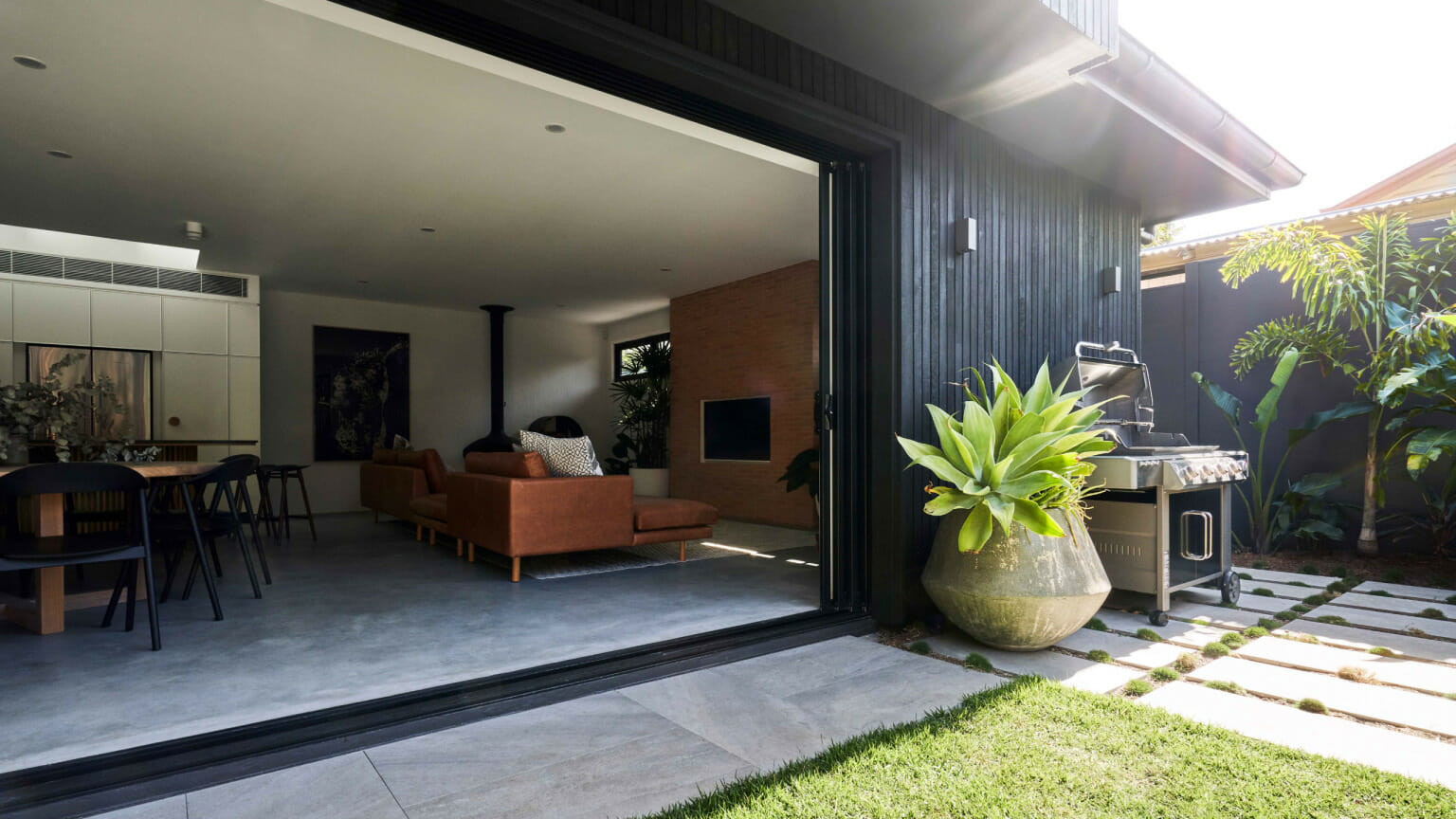 Outdoor Feature Tiles - Design Trend | ModularWalls