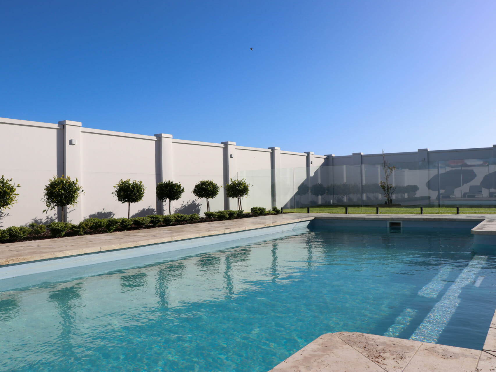 Hamptons Fence For Charming Renovation | ModularWalls