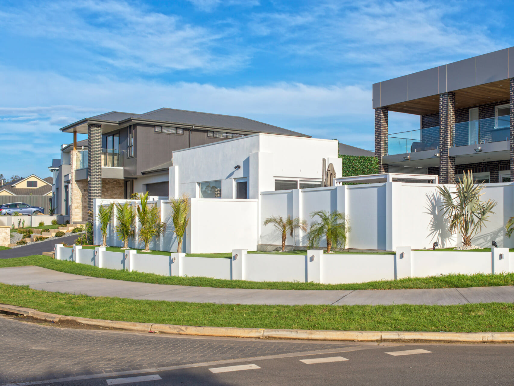 Picture Frame Fences — Design Trend | ModularWalls