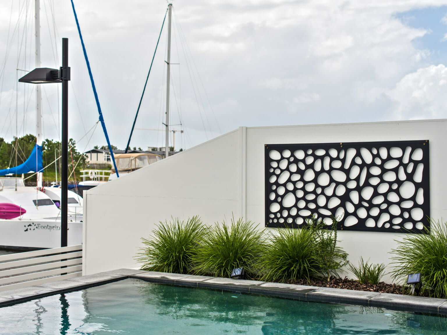 Fix Items To Your Modular Fence Panel | ModularWalls