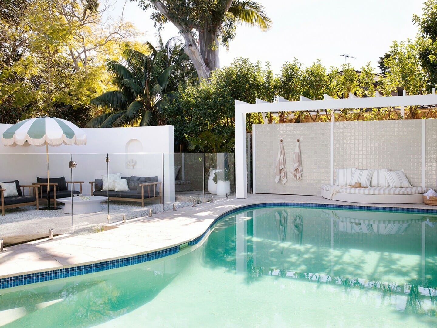 Pool Walls & Fencing Systems | ModularWalls