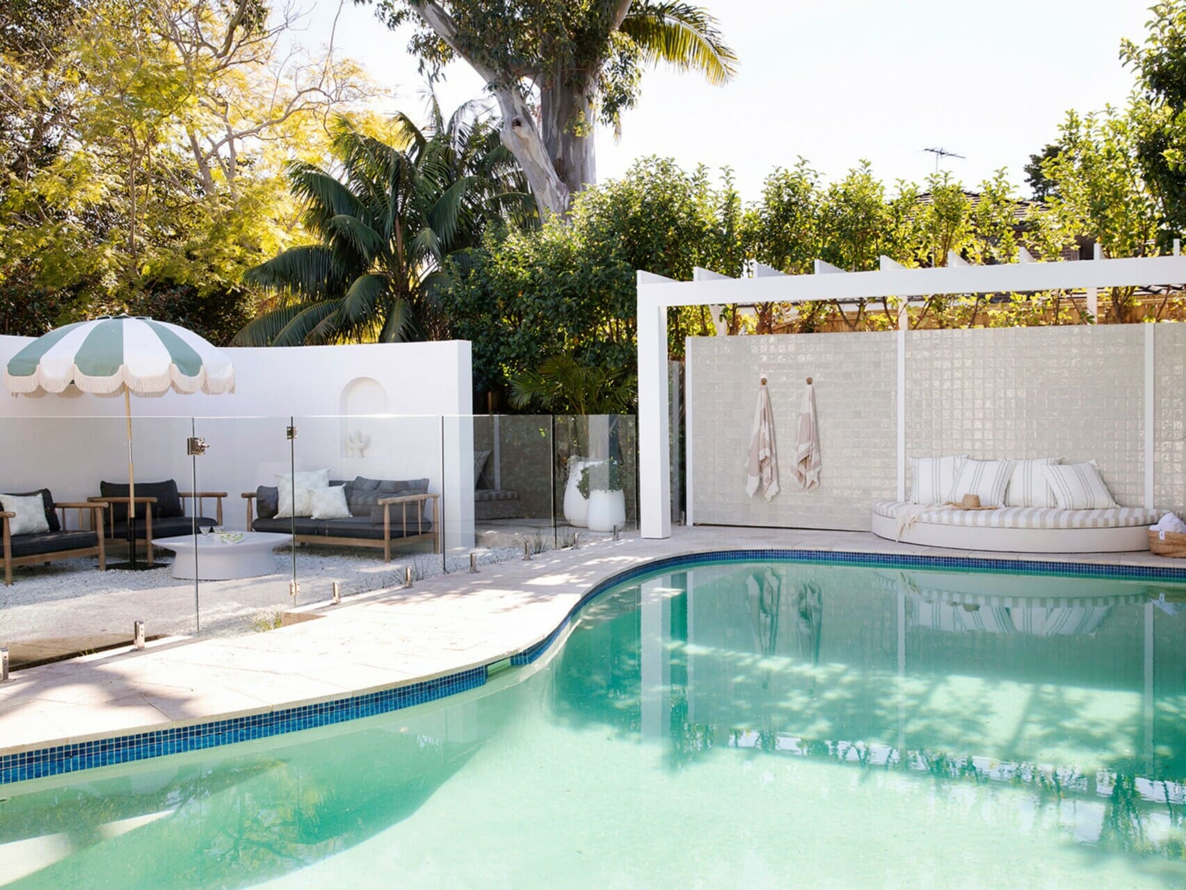 Pool Walls & Fencing Systems | ModularWalls
