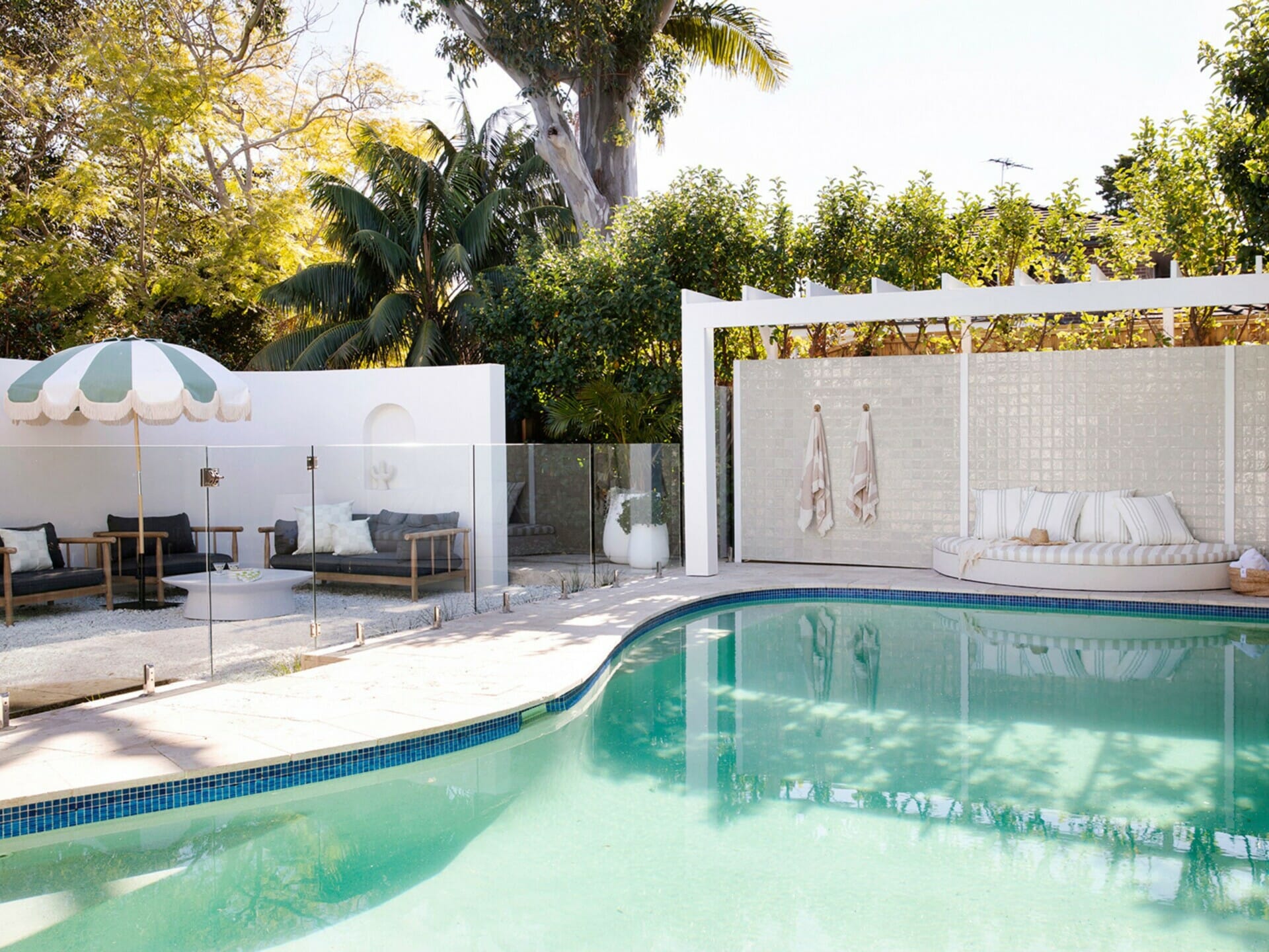 Pool Walls & Fencing Systems | ModularWalls