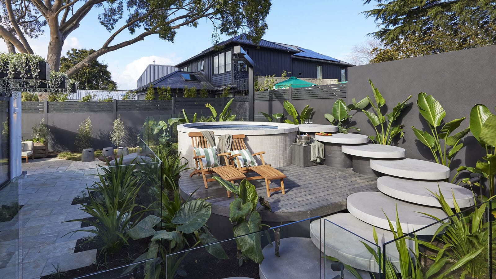 Pool Walls & Fencing Systems | ModularWalls