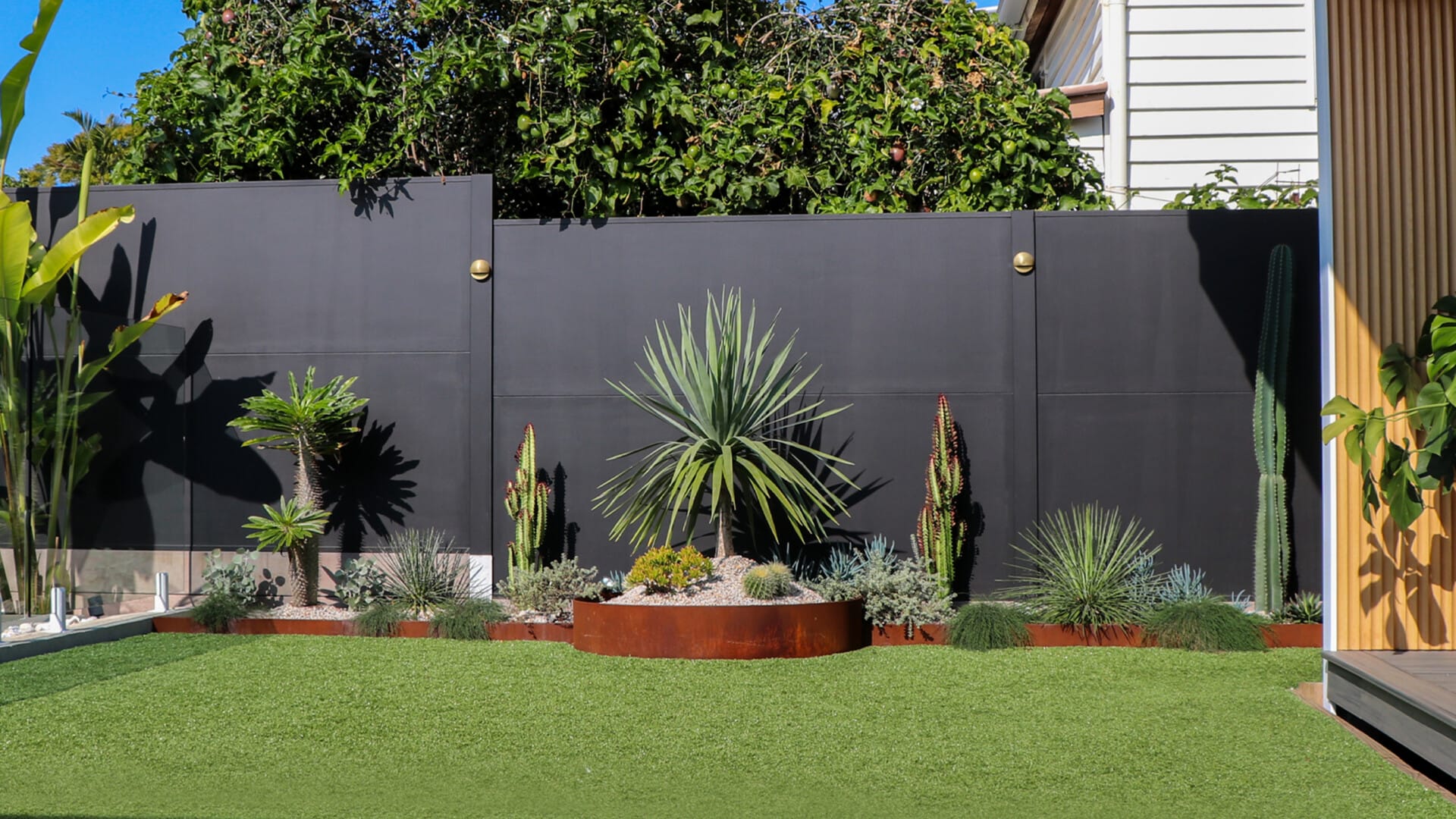 Acoustic Fences, Noise Walls & Noise Barriers | ModularWalls