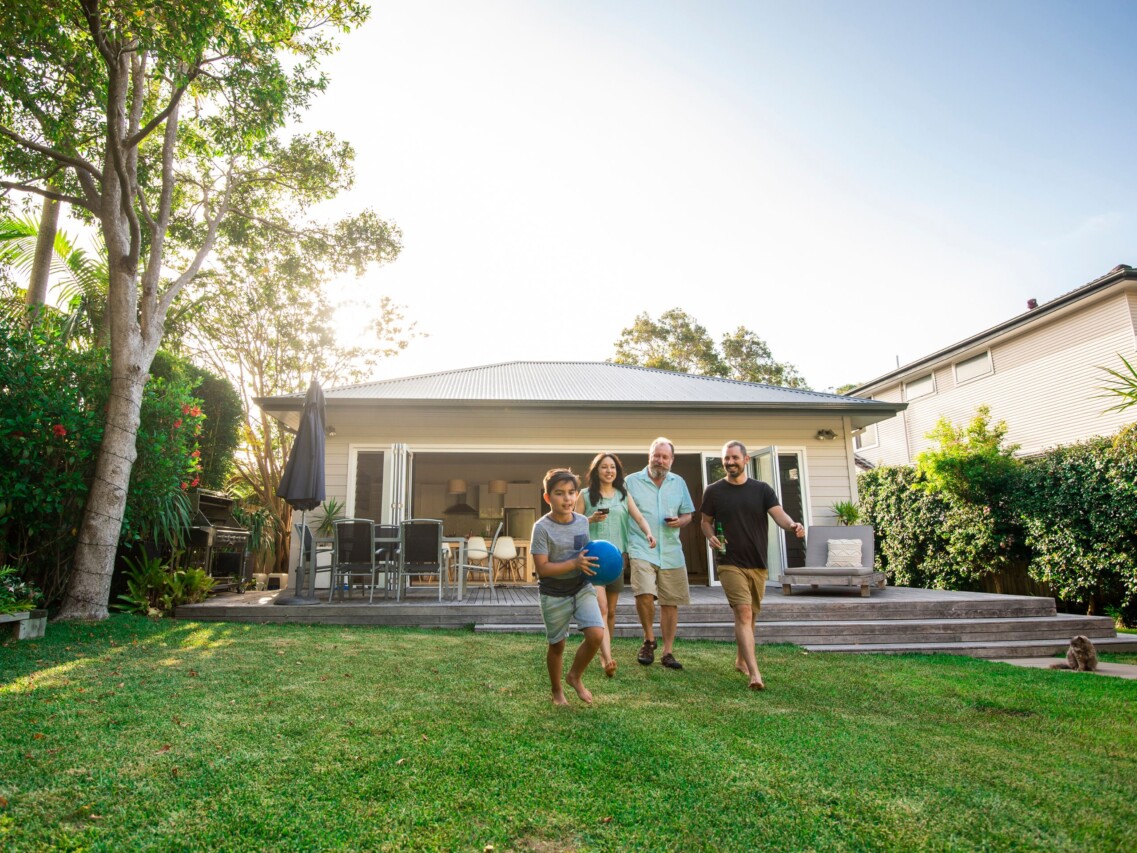 Safe Fence: A Must for Kid-Friendly Outdoor Areas | ModularWalls