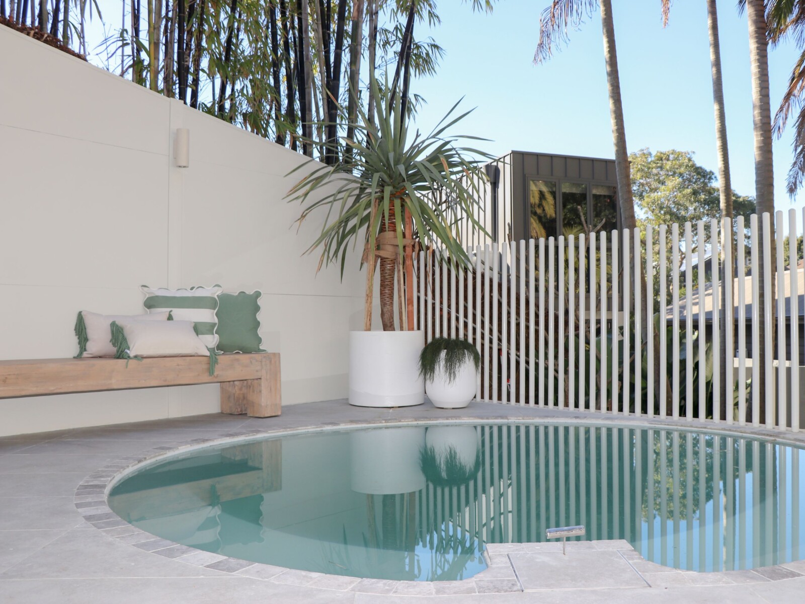 Contemporary Retaining Wall for Darren Palmer | ModularWalls