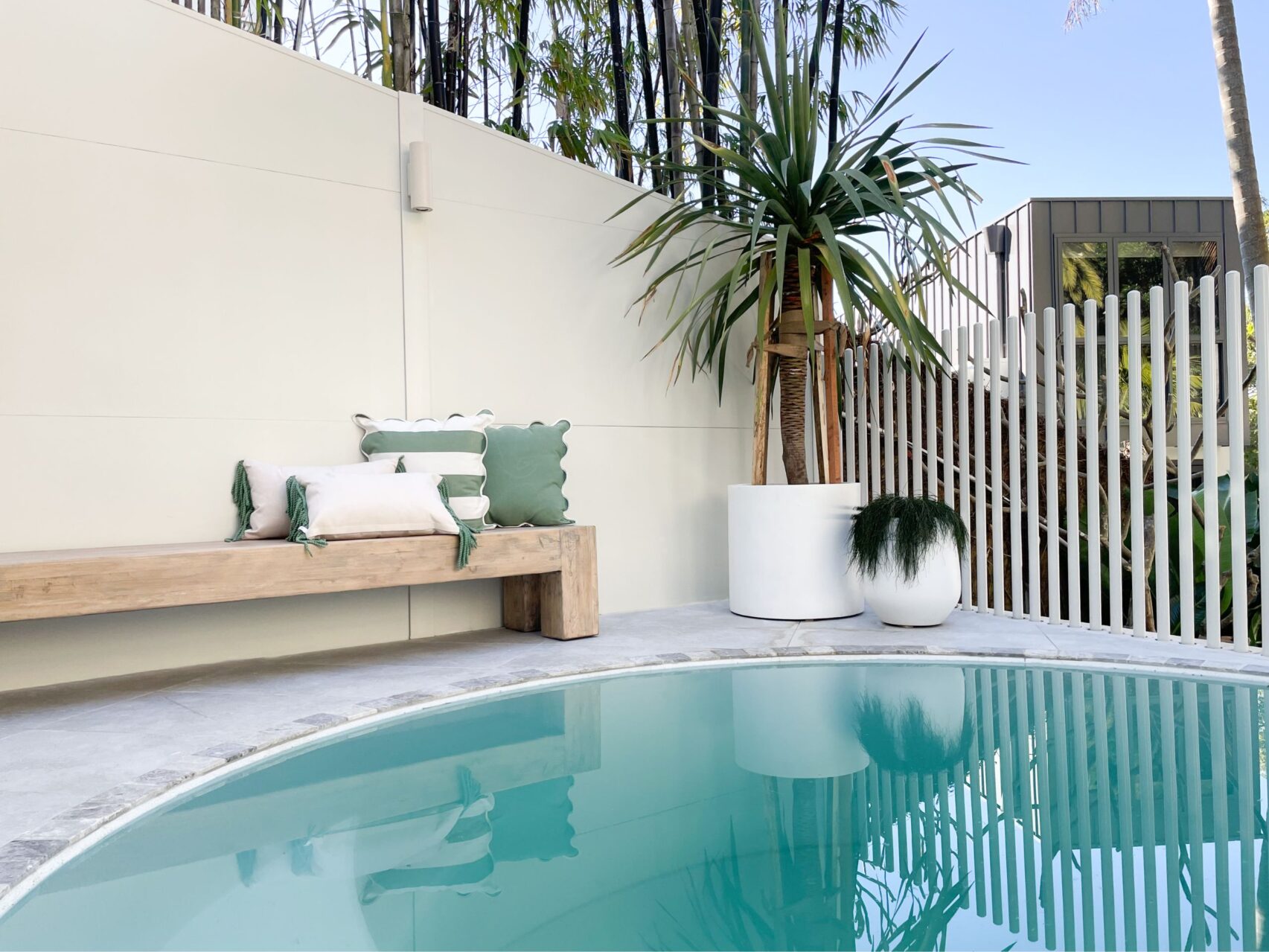 DIY Ideas – How To Build An Outdoor Bar | ModularWalls