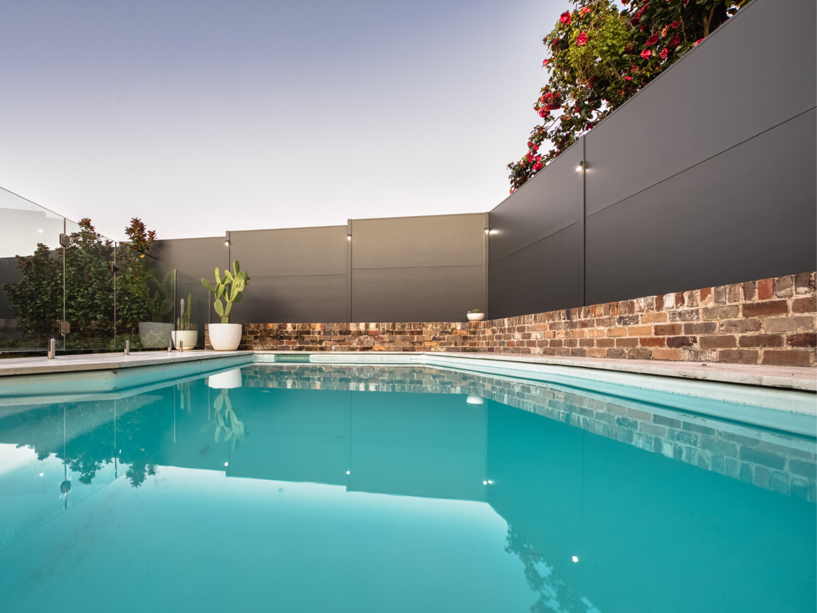 Premium Modular Walls and Fences | ModularWalls